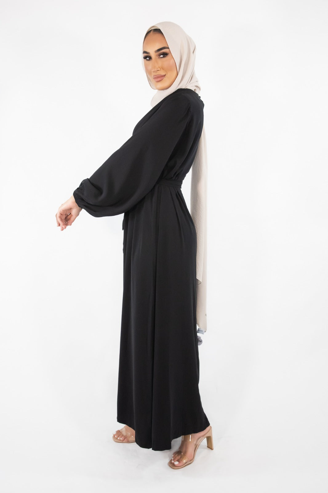 Sayyida Classic Abaya Black – Sayyida Collection