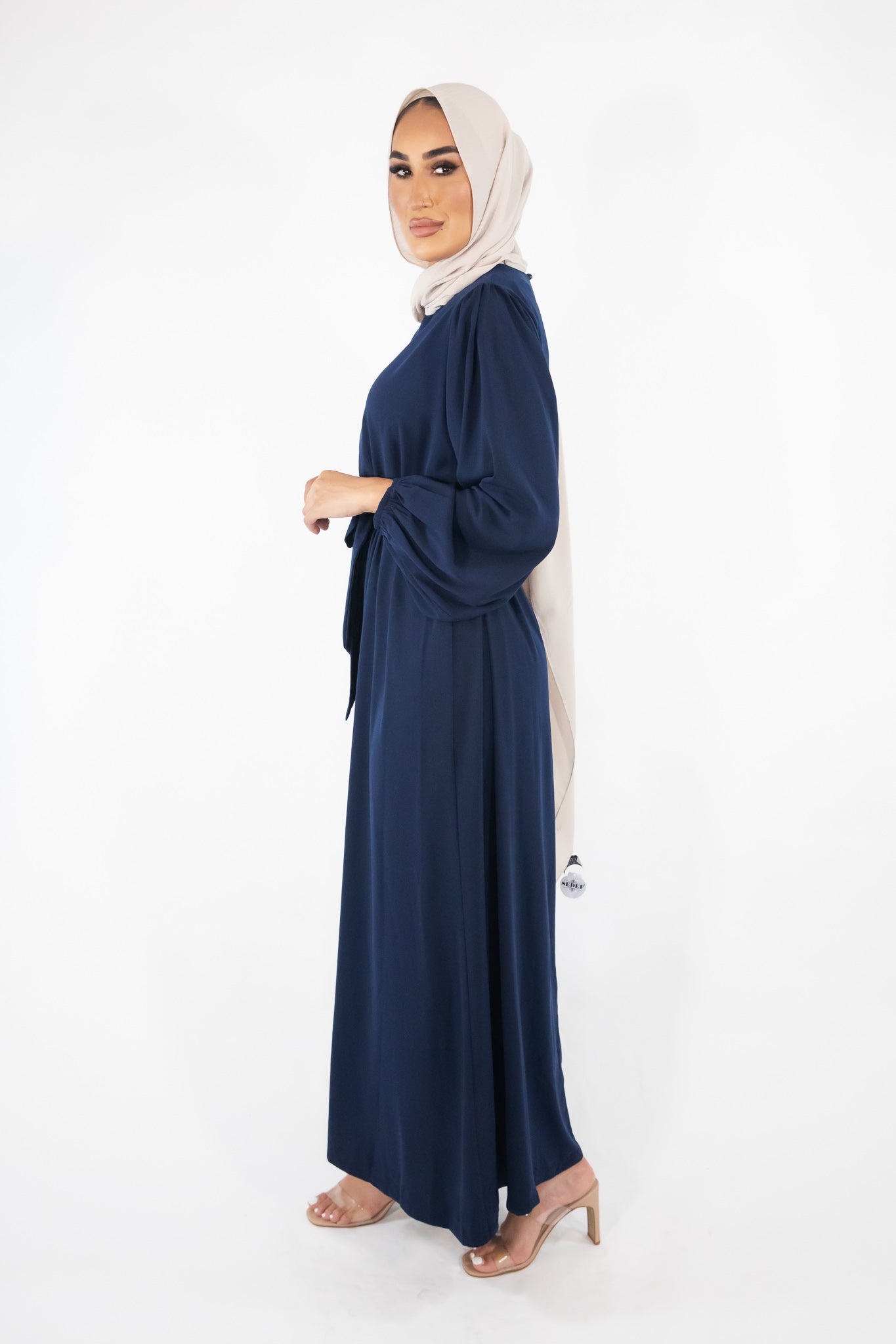 Sayyida Classic Abaya Navy – Sayyida Collection